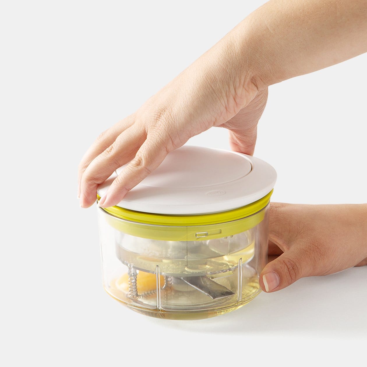 VeggiChop Plus Hand-Powered Food Processor – Chef'n